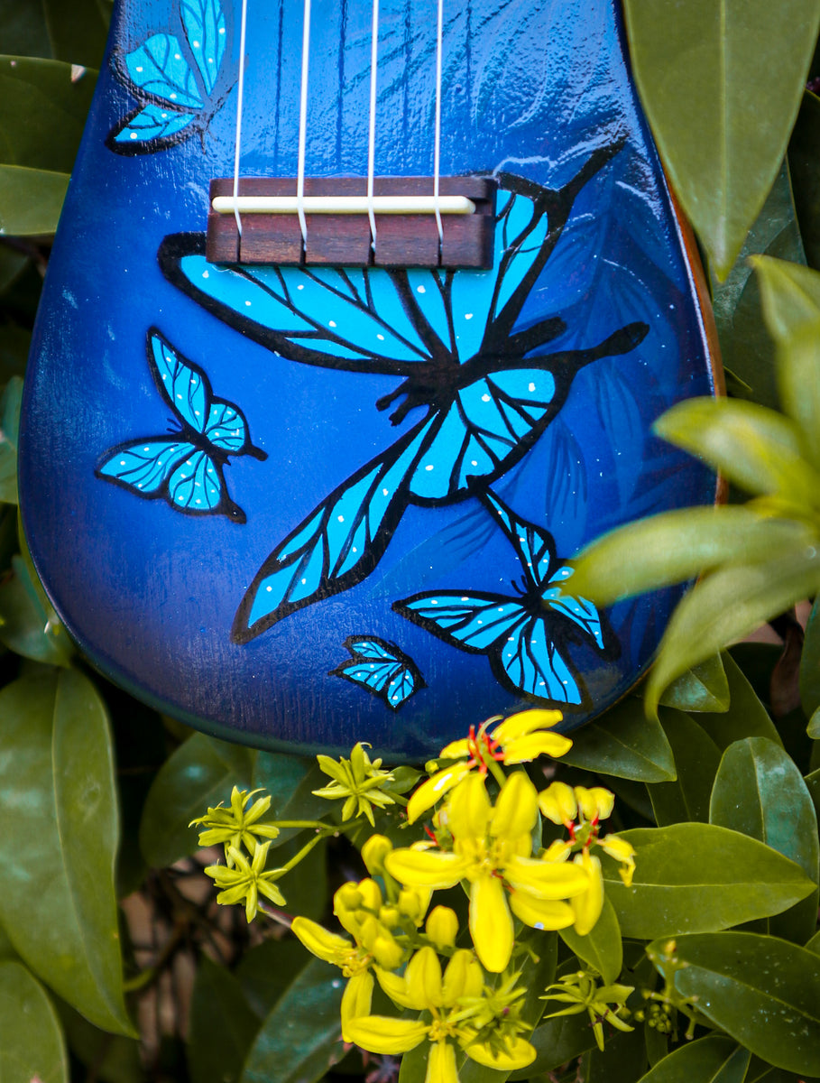 May Ukulele Design: Mariposa + 15 Everyday Mantras for Self-Developmen ...